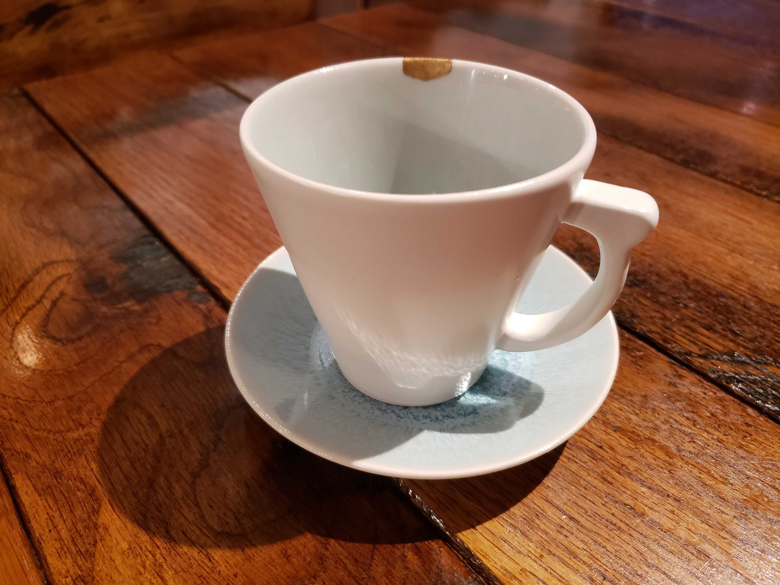 At Home: Kintsugi, the Japanese art of restoring broken pottery to ...