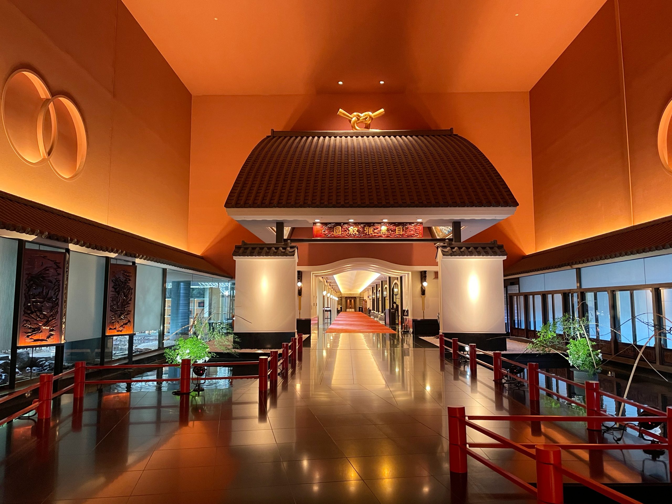 Hotel Gajoen Tokyo, a museum hotel decorated with 2500 Japanese ...