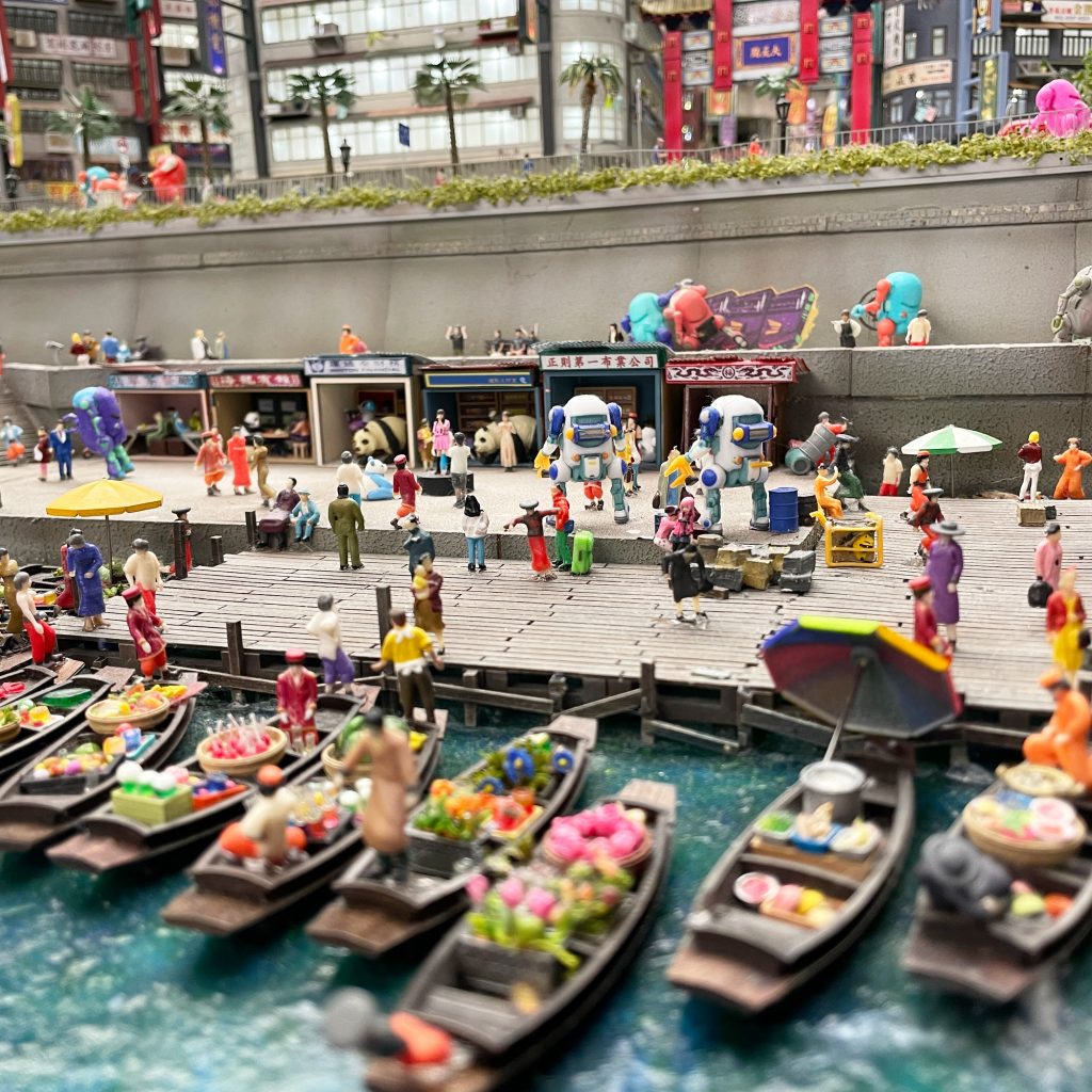 "SMALL WORLDS TOKYO", one of the world's largest miniature theme parks ...